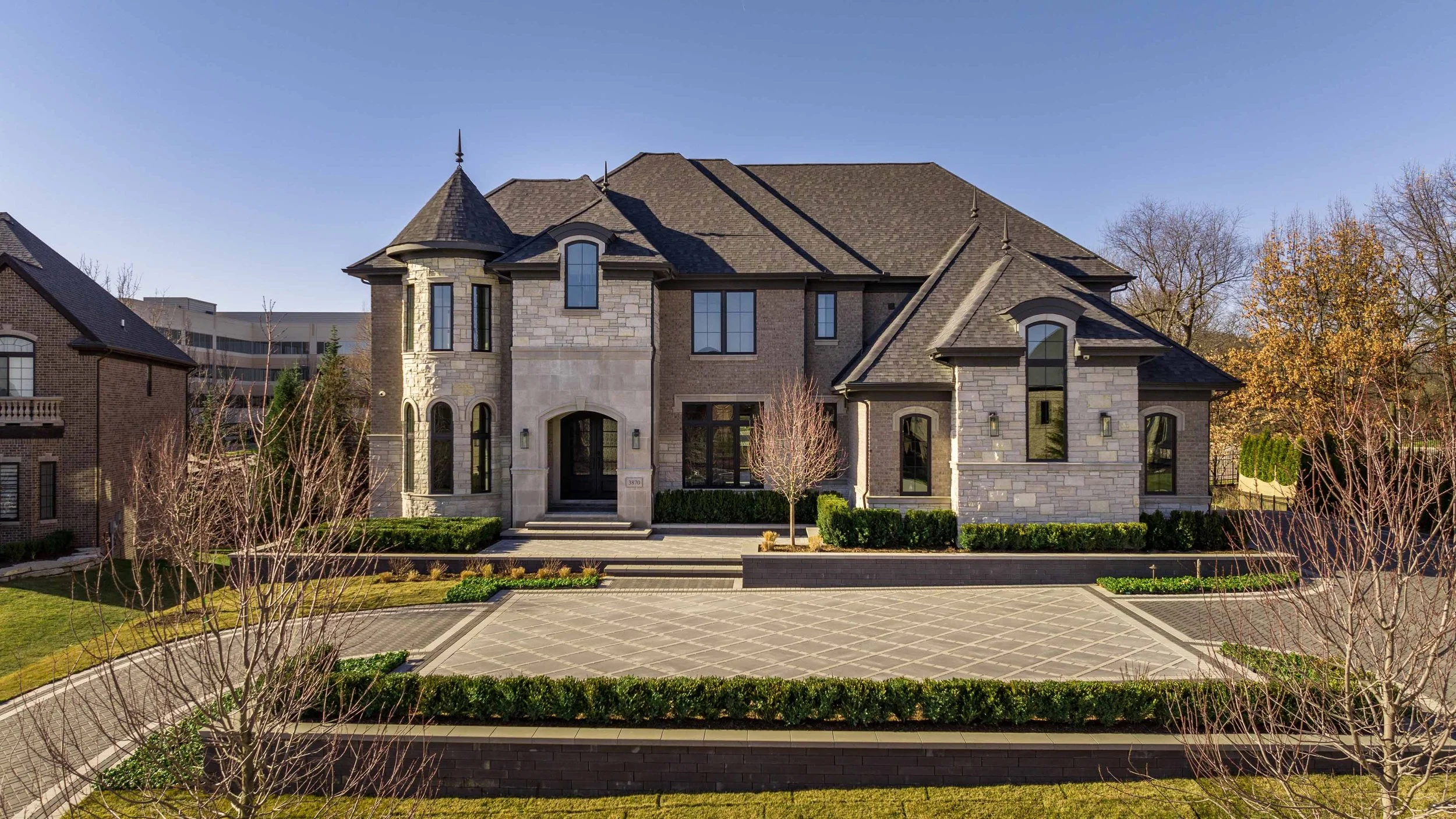 Sapphire | Luxury Homes and Landscape | Design and Build