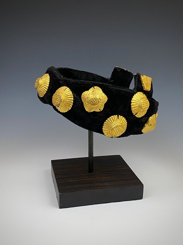 Akan crowns and headdresses from Ghana and Côte d'Ivoire (Ivory Coast ...