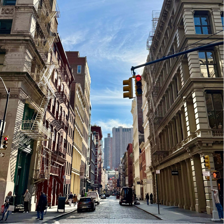 💡 Visiter SoHo à New York en 2025 — Marie Walks New York