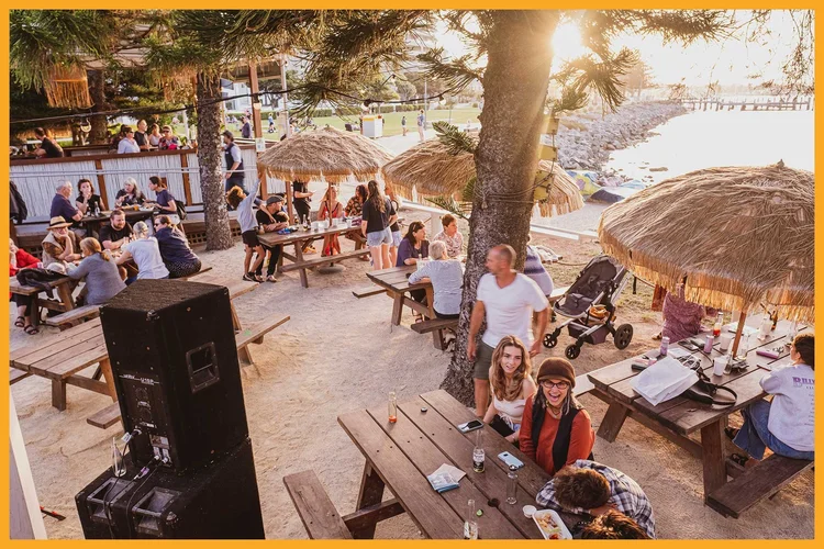 Little Shack Port Macquarie | Plan Your Visit — Flower Hotels