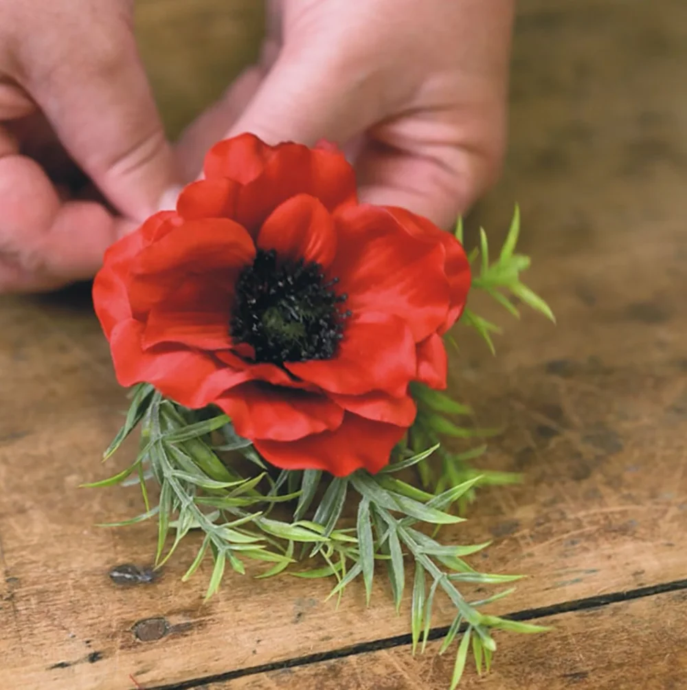 Nature’s Tribute: Weaving Red Poppies and Rosemary into the ANZAC ...