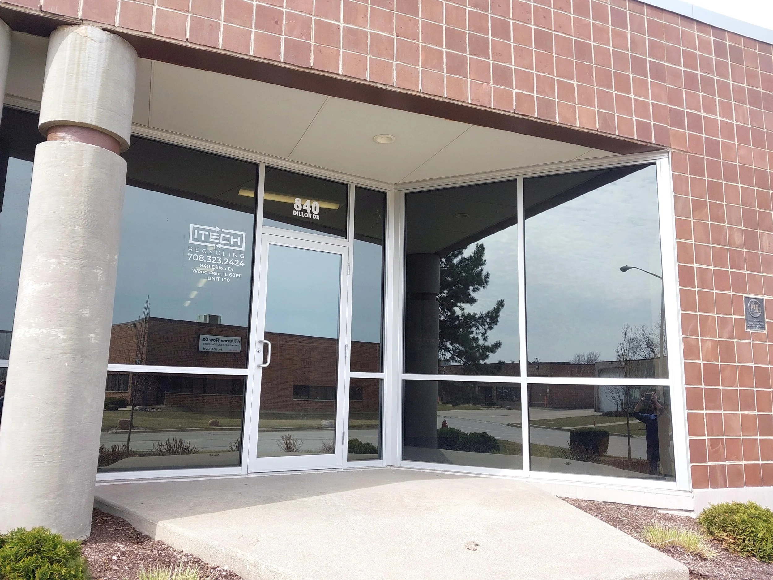451T Thermal Storefront — Vitralum Industries