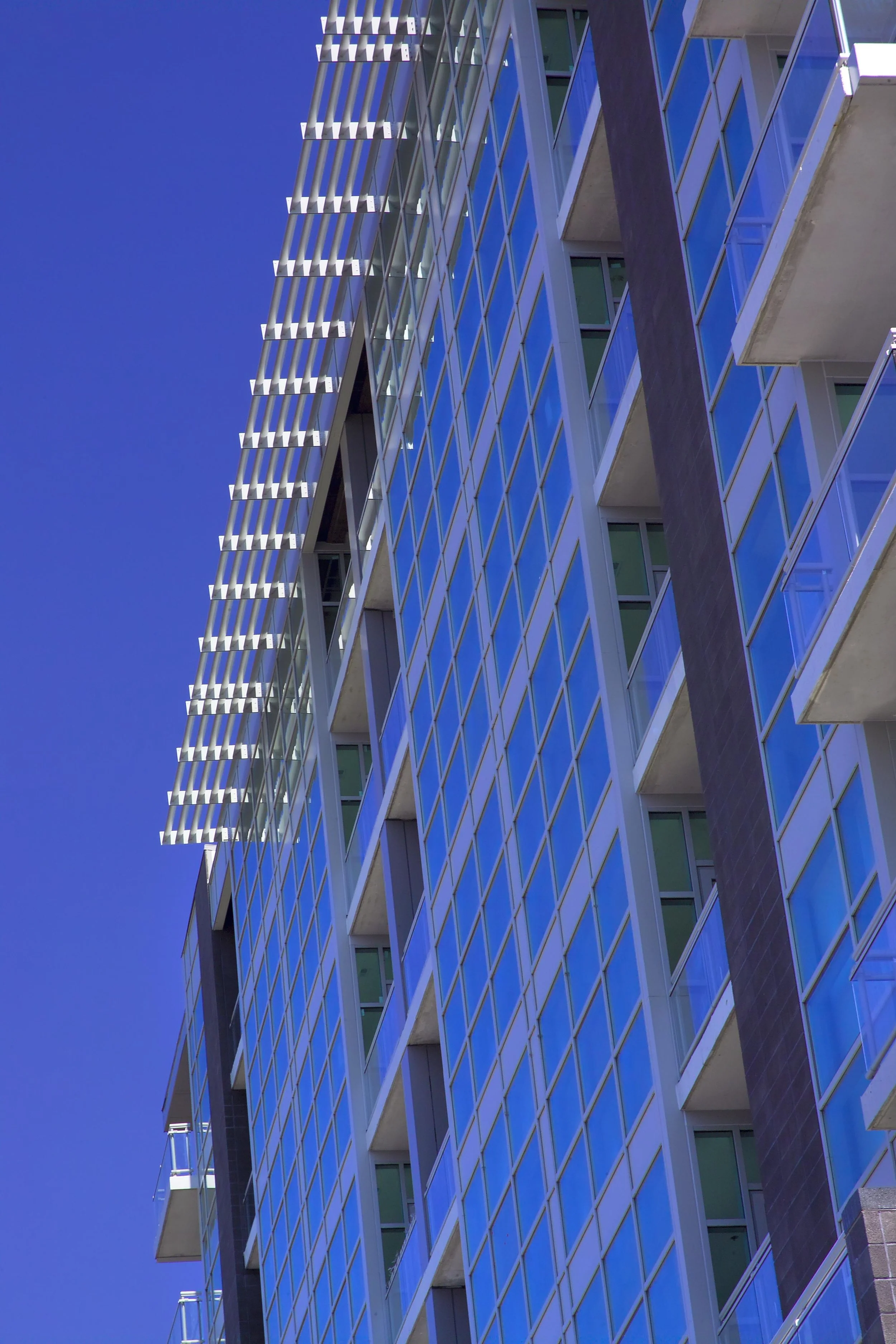 Project Four — Vitralum Industries