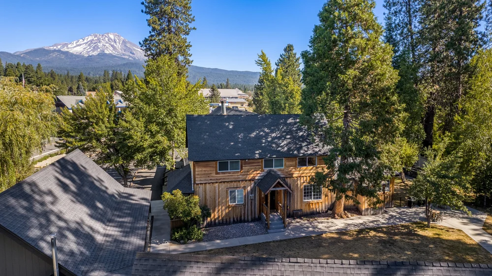 Cabin 6 — Shasta View Lodge