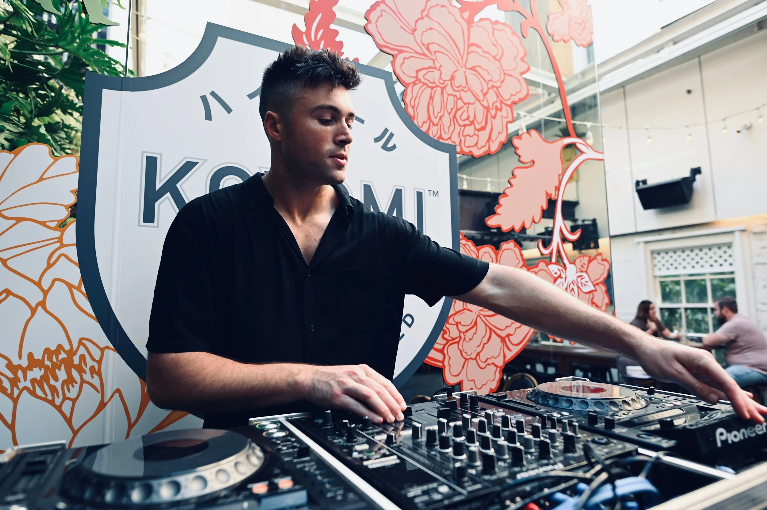 Domestic Artists — One Hit Agency