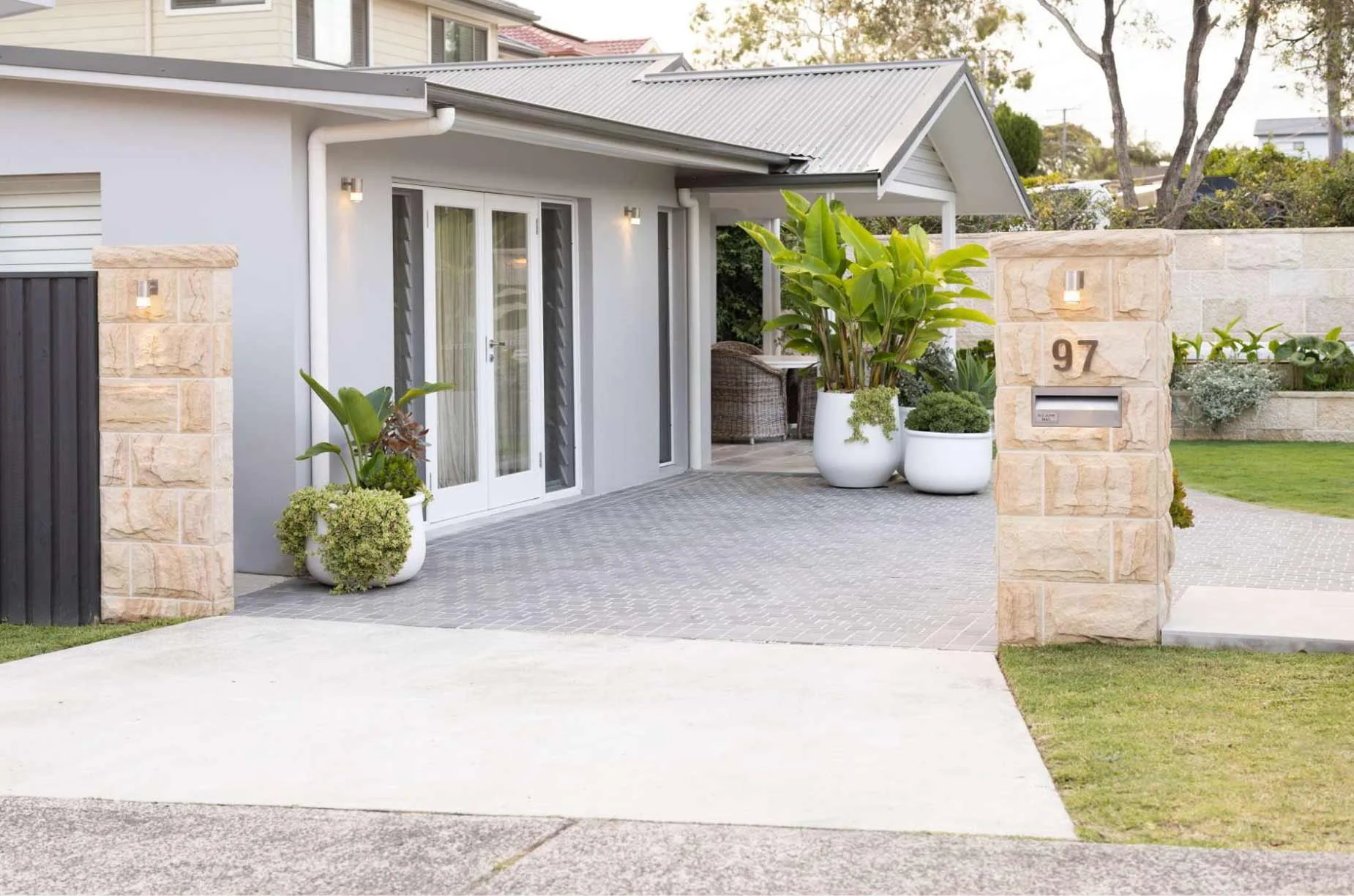 North Curl Curl, Northern Beaches — Brick and Stone