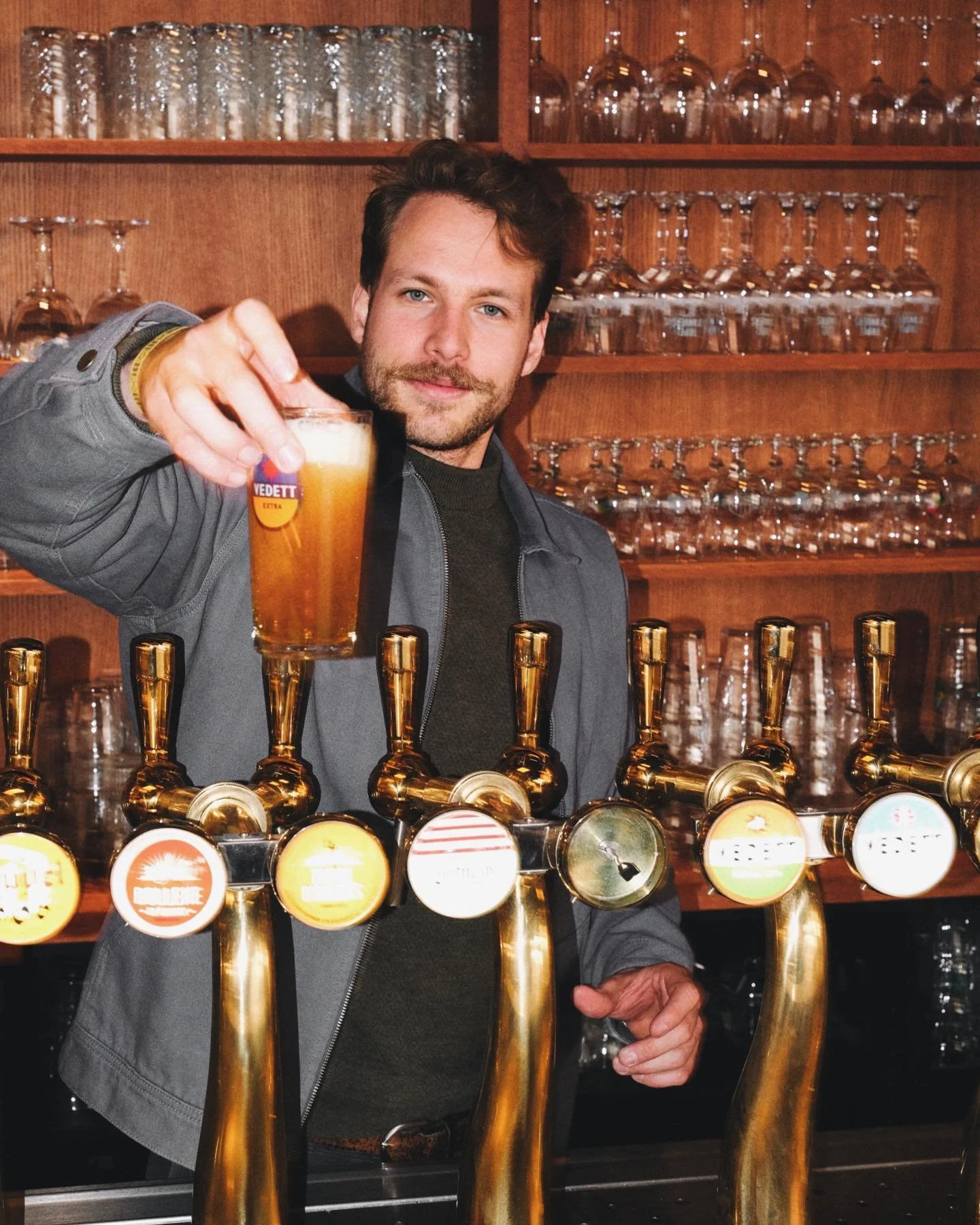 ABOUT — MANNEKEN PIS CAFÉ