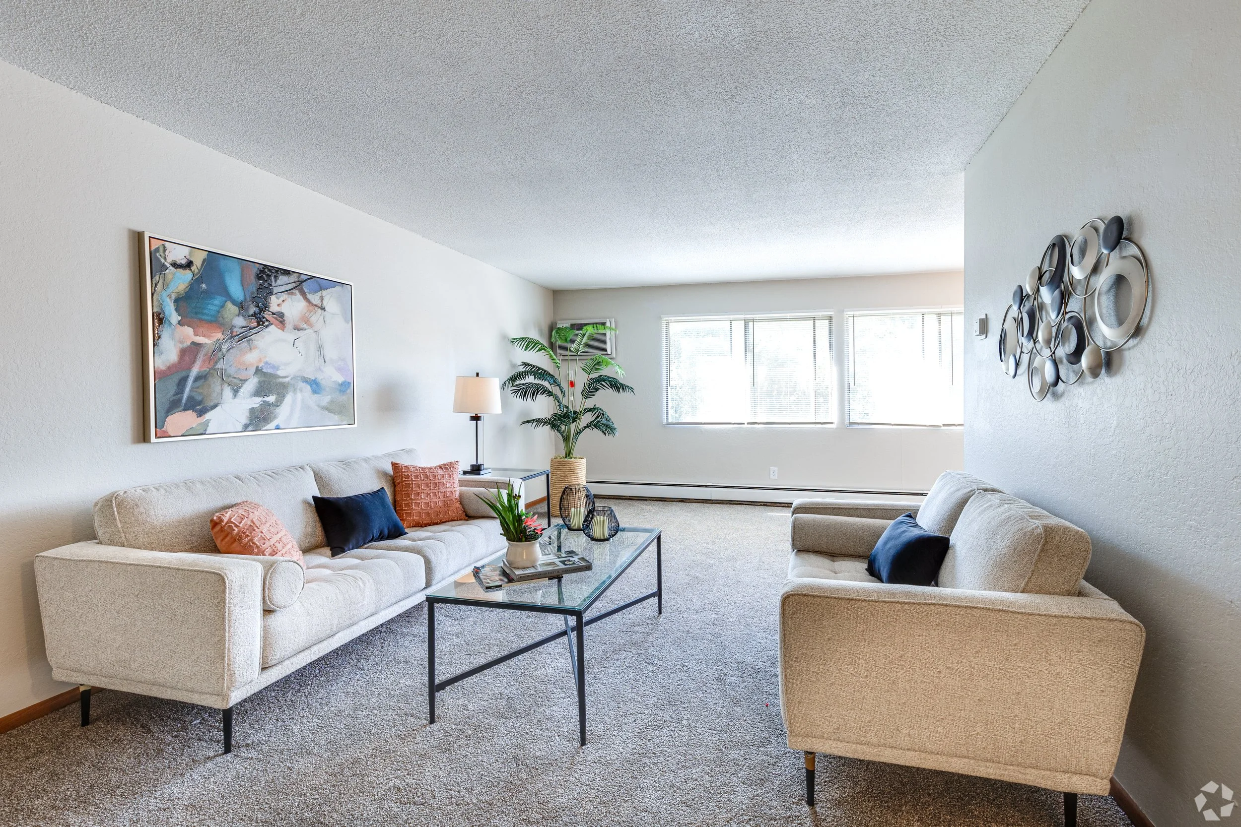 Hyacinth Apartments — Professional Real Estate Services