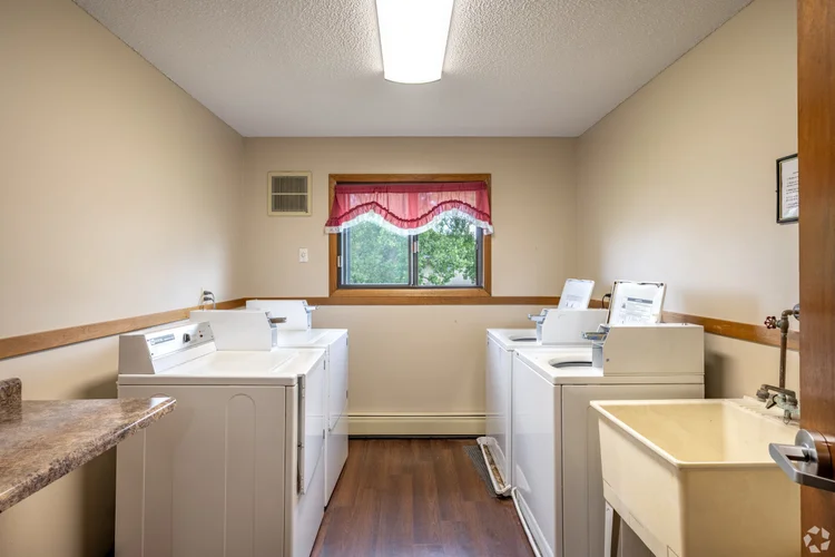 Allen Avenue — Professional Real Estate Services