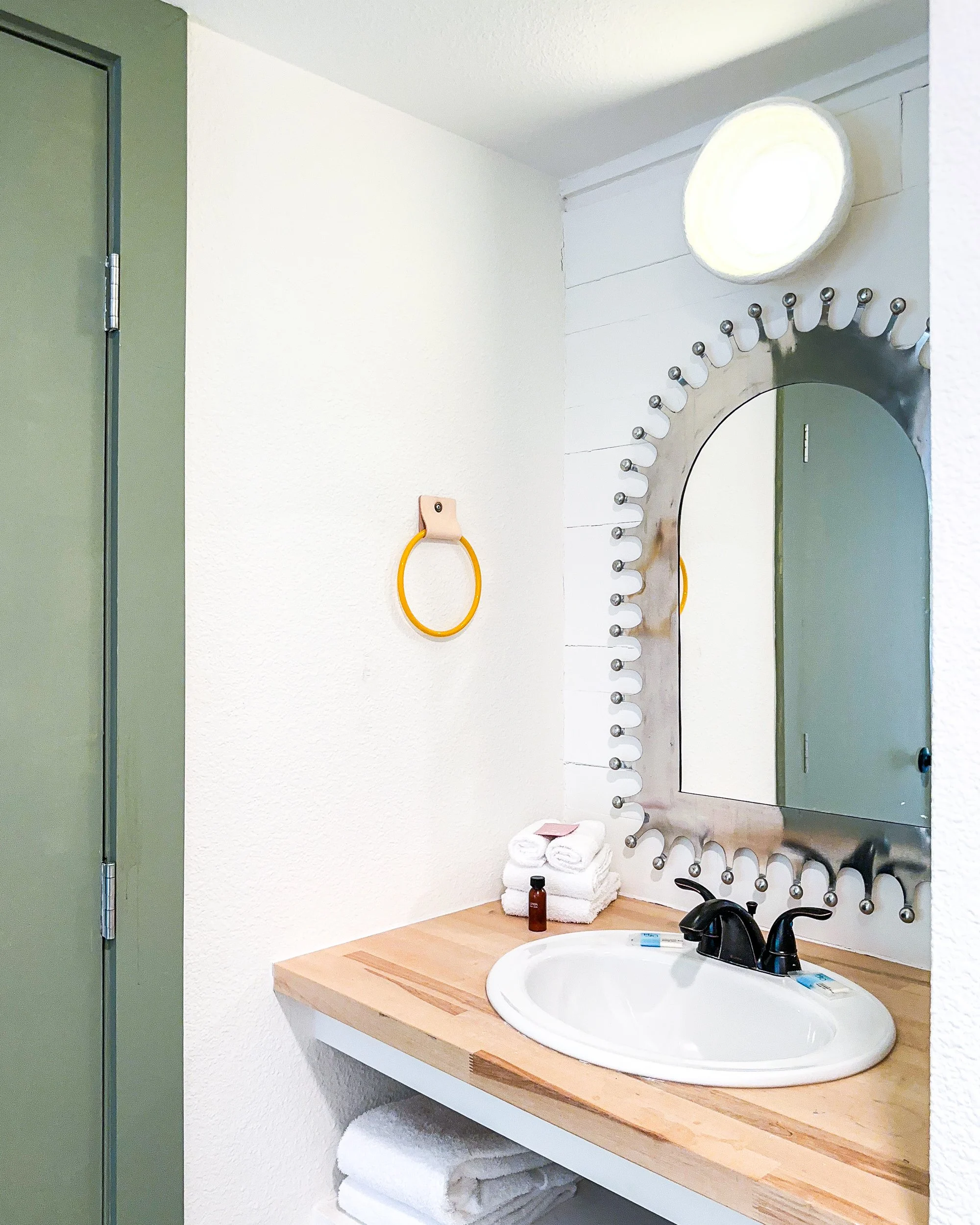 Rooms — Gruene Outpost River Lodge