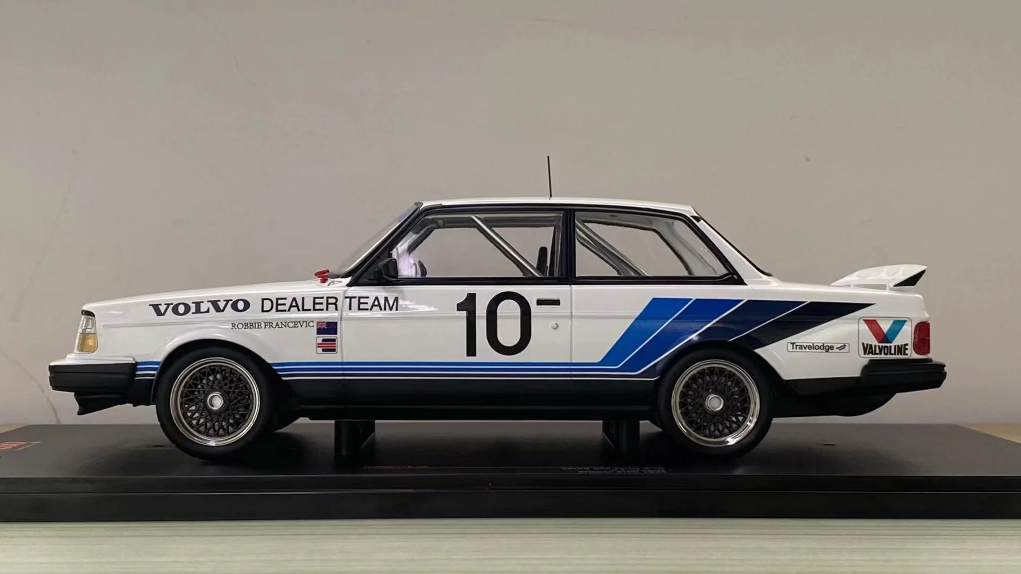 MOTOR-RIFIC: Toowoomba's home for model cars — Motor-Rific