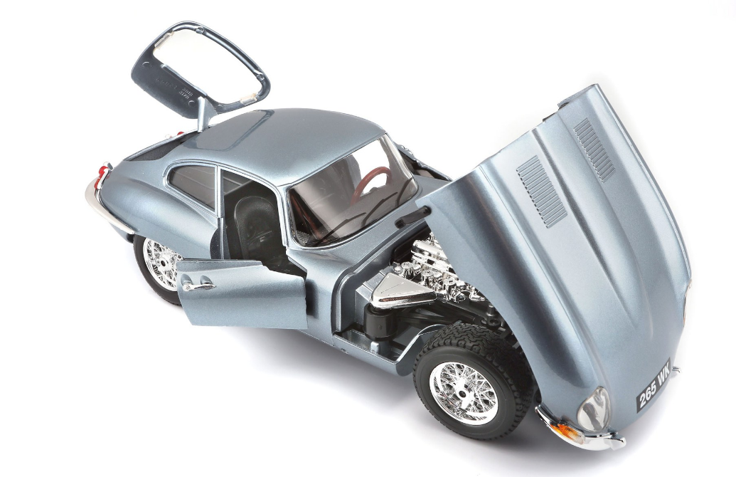 2023 Aston Martin Valkyrie "Green" — Motor-Rific