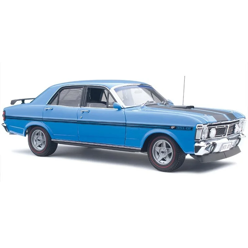 Leyland P76 Targa Florio - Omega Navy — Motor-Rific