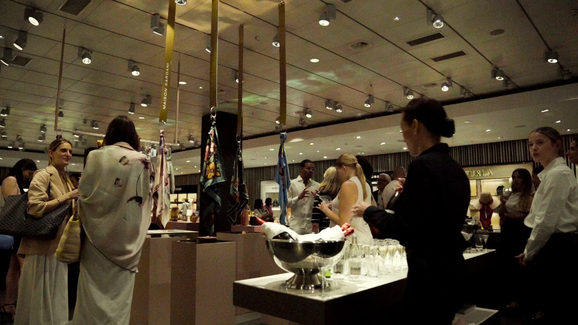 Maison Kargani inaugure son corner éphémère chez Globus — La Gazette de ...