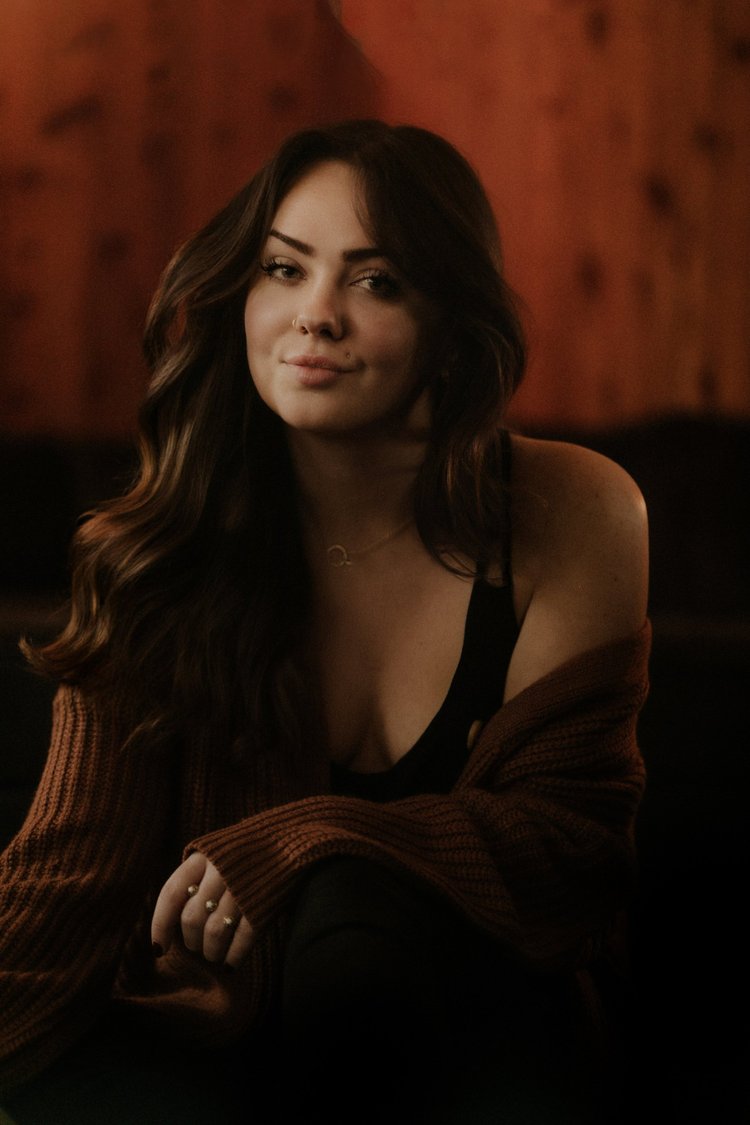 Chelsea Moudry Photographer - Oregon Coast Wedding Photographer