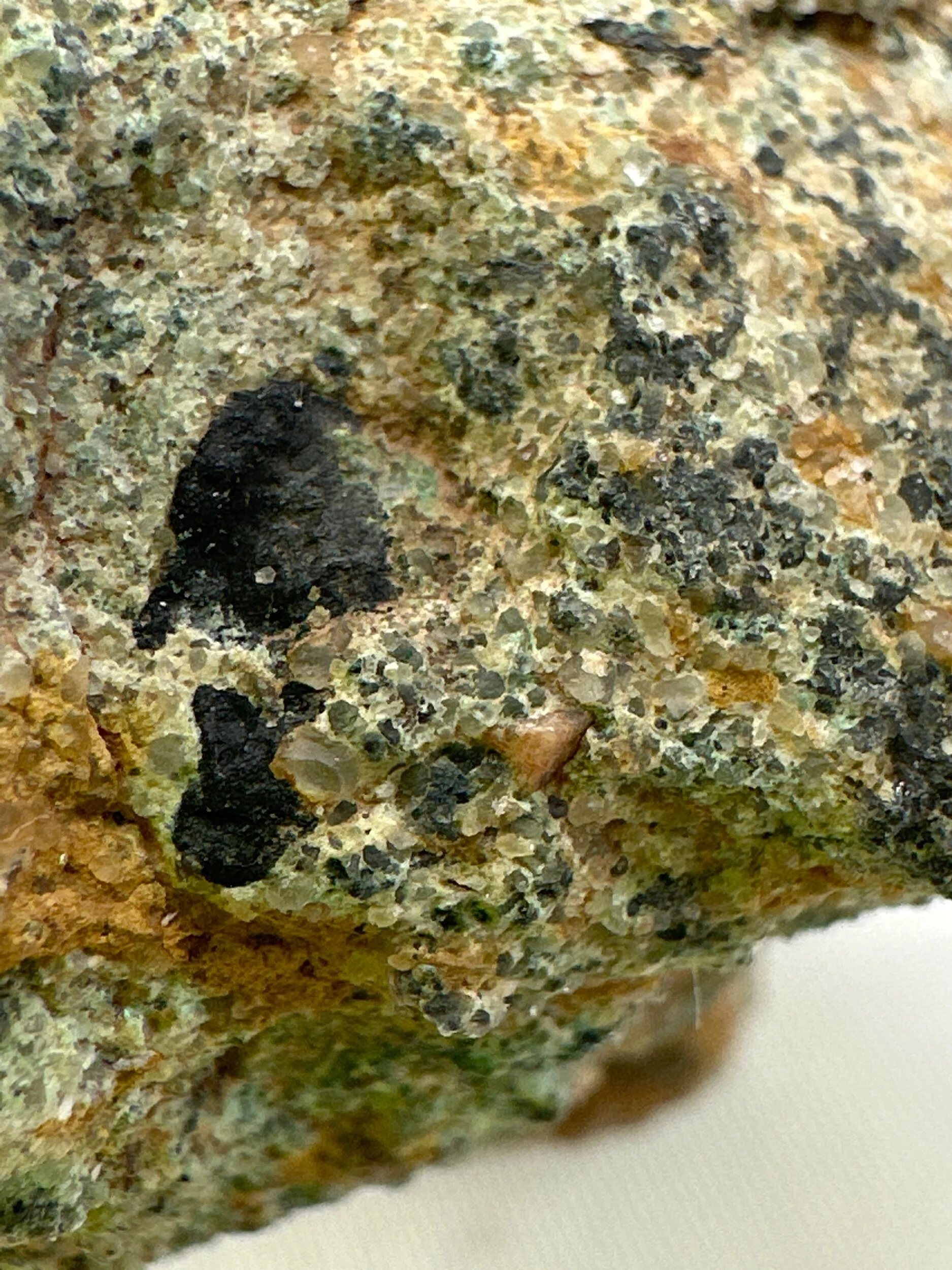 Uranium ore 1,000 to 3,000 CPM — Arizona Uranium