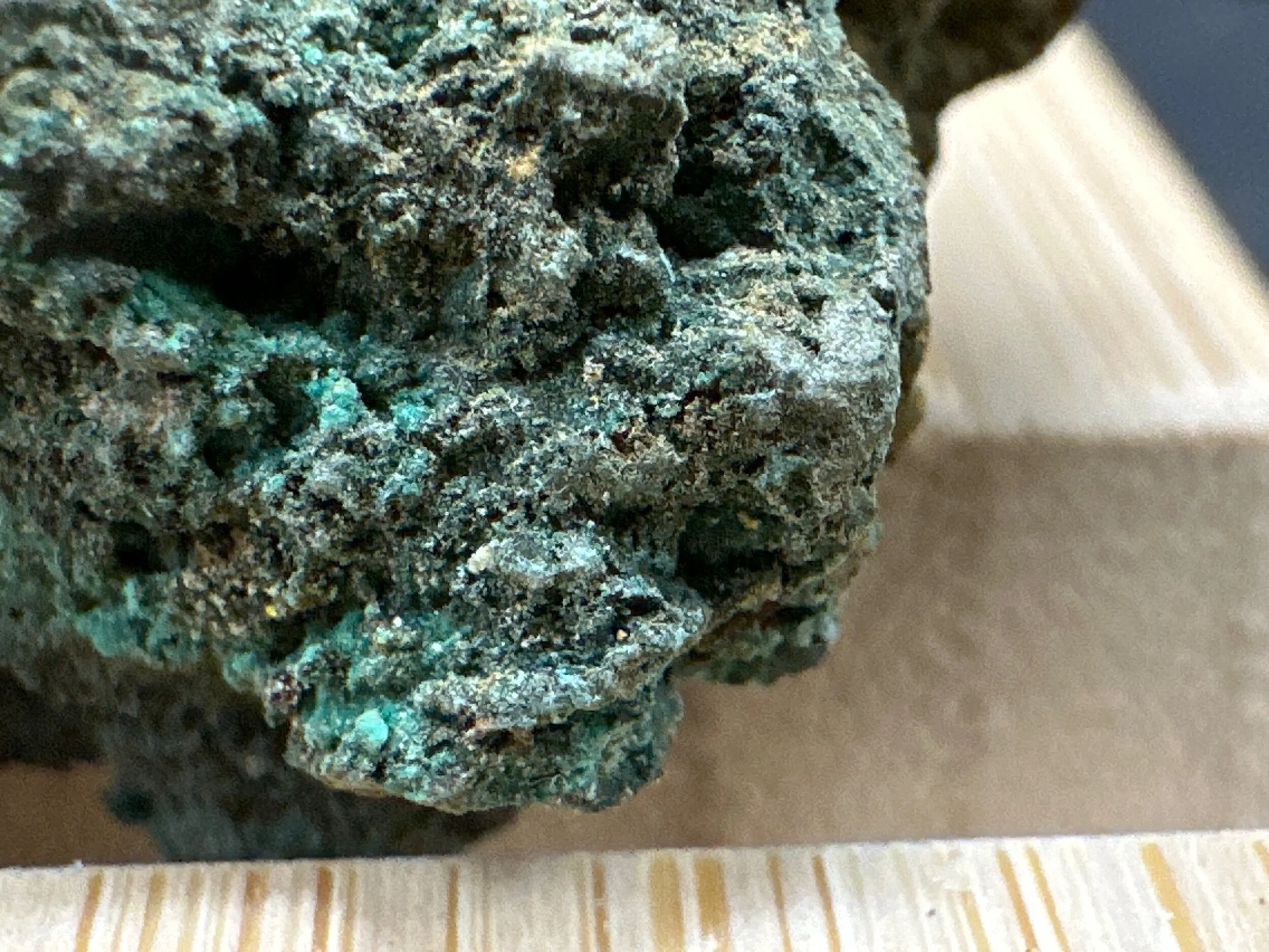Uranium ore 1,000 to 3,000 CPM — Arizona Uranium