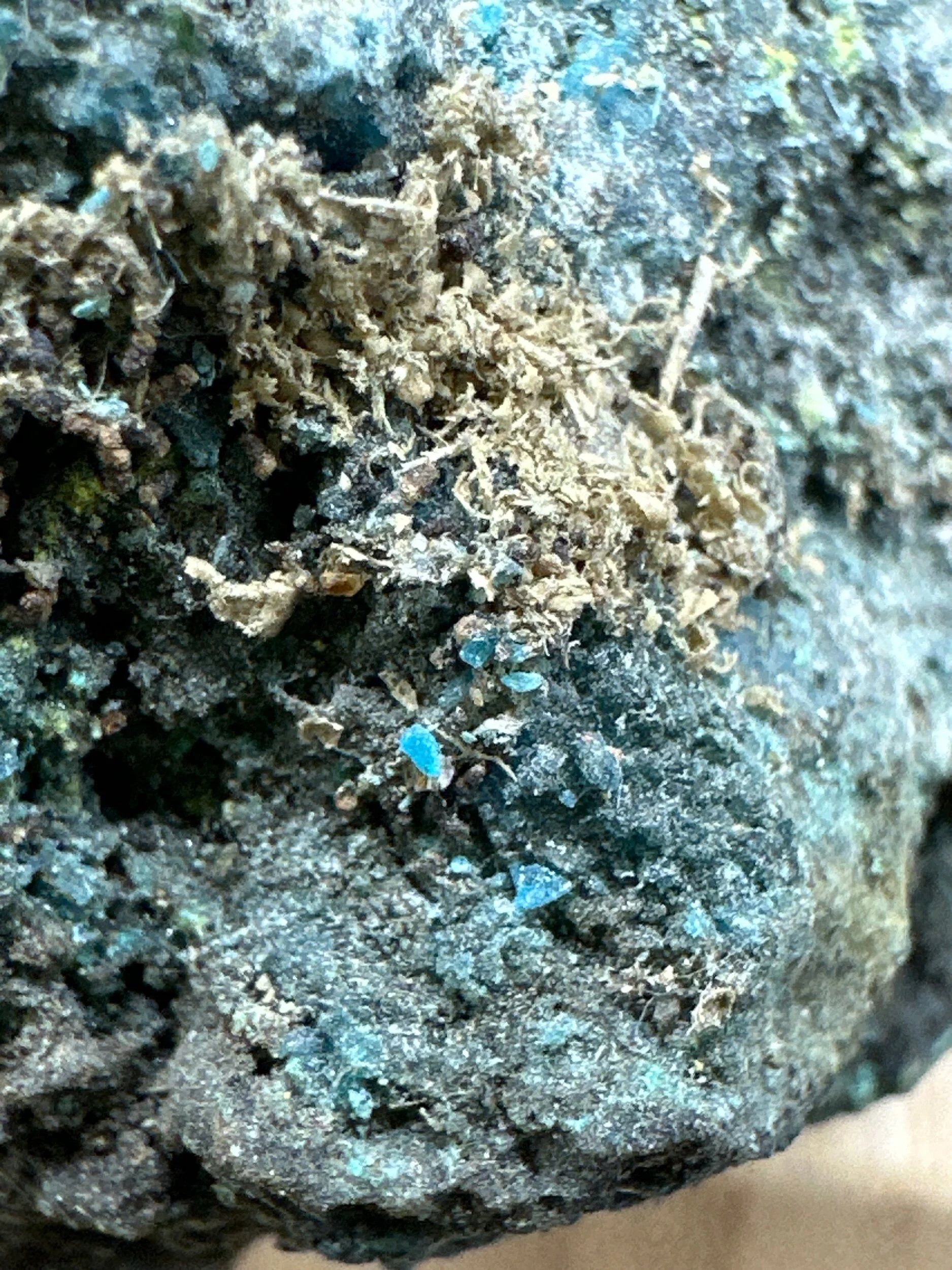 Uranium ore 1,000 to 3,000 CPM — Arizona Uranium