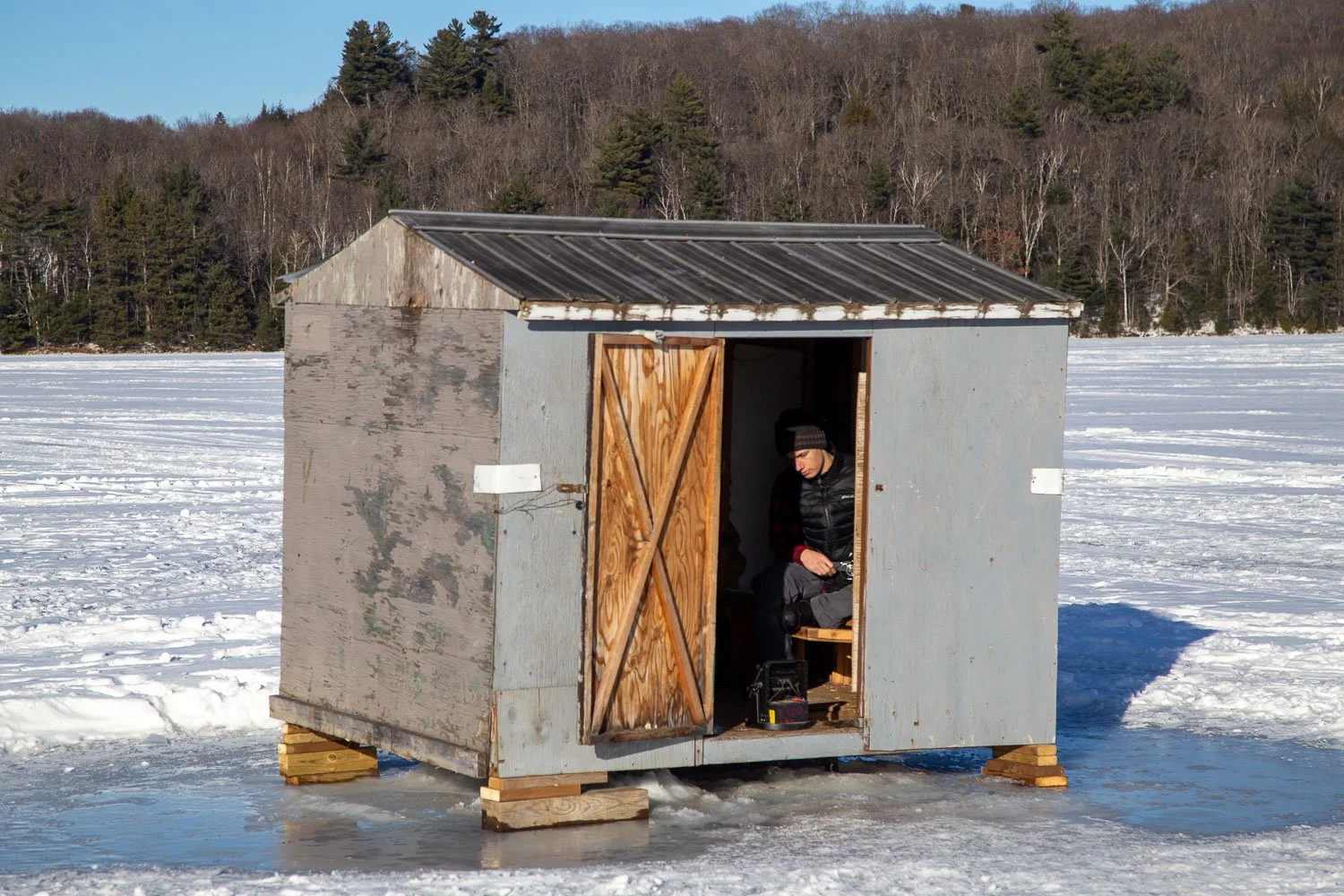 Hook, Line, and Ice: The Beginner's Guide to Epic Ice Fishing — CreakingOn