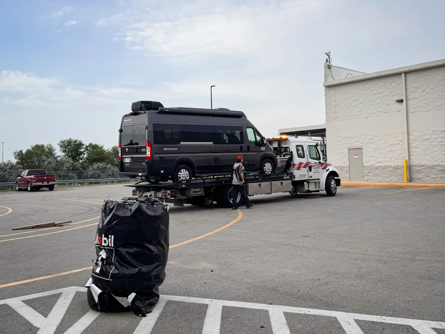 Calling a tow truck for your camper van? Read these 5 tips first ...