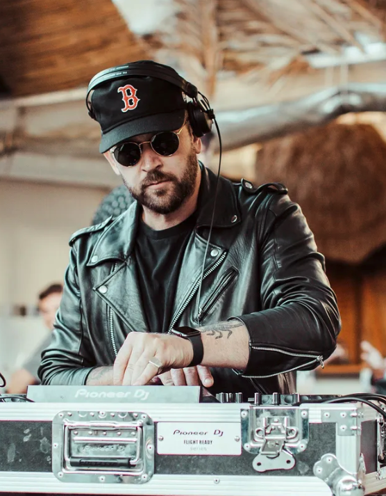 DJs — Mike Snell Entertainment