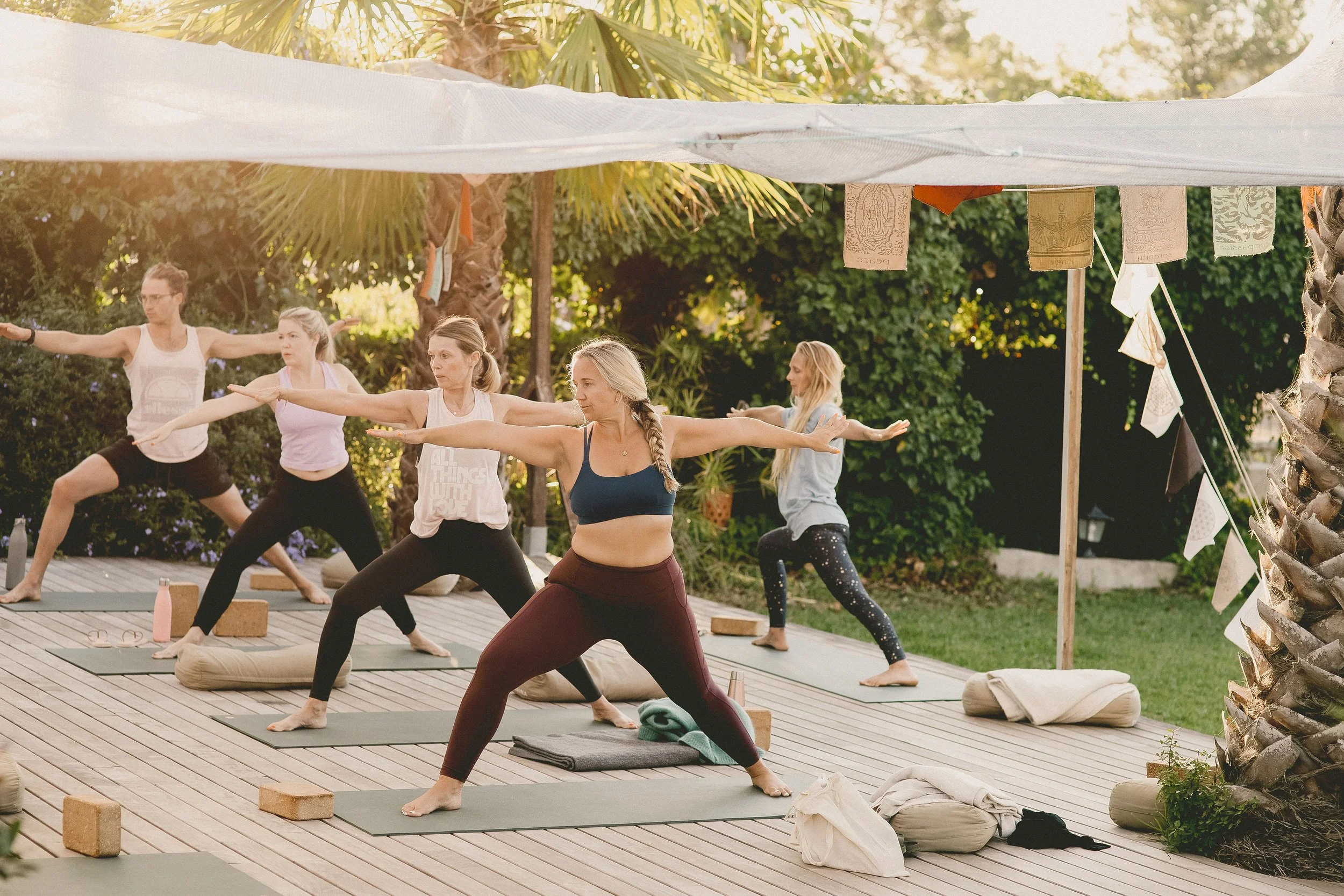 wild-earth-yoga.com