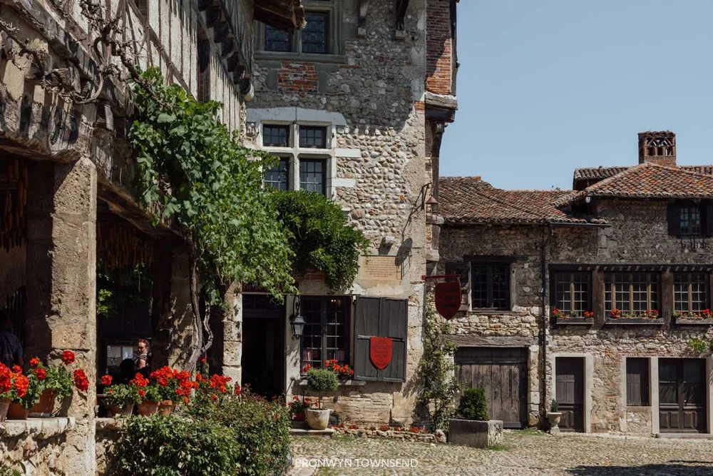 A Travel Guide to Perouges, France: The Perfect Day Trip From Lyon ...