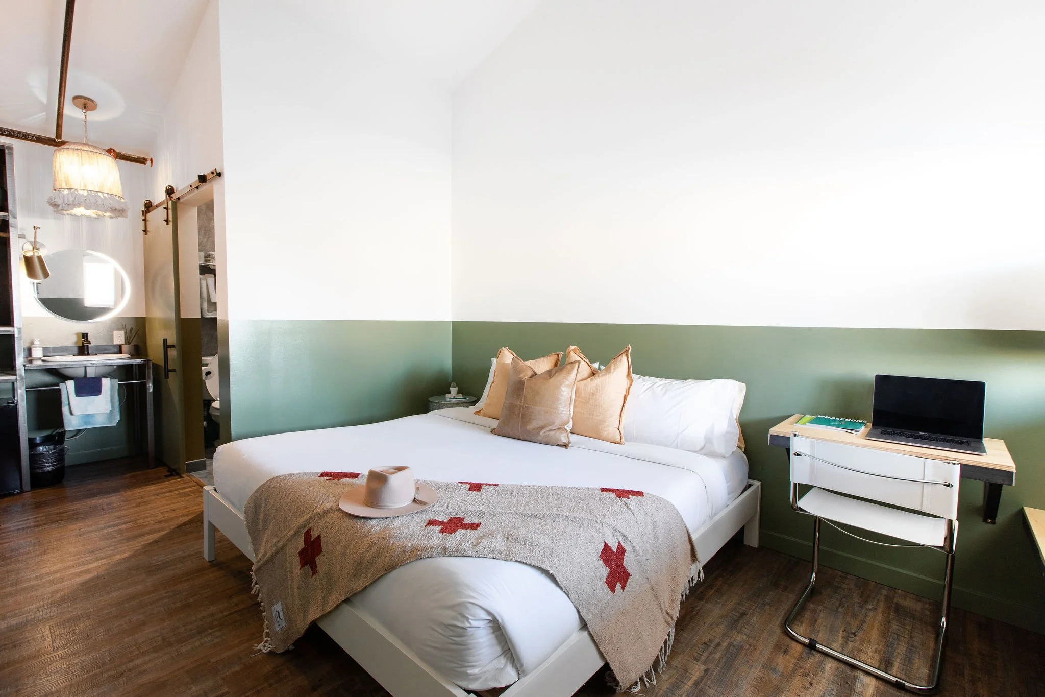 STAY — Mellow Moon