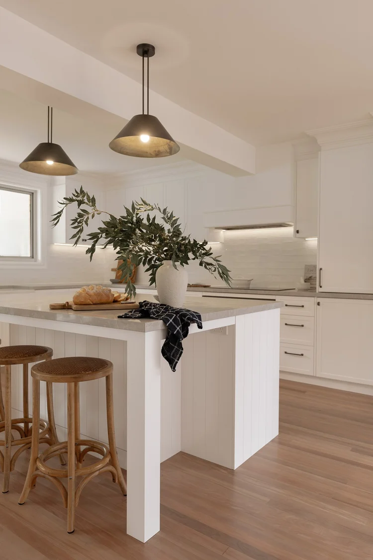 HOUSE ON A HILL — HDR Interior Design