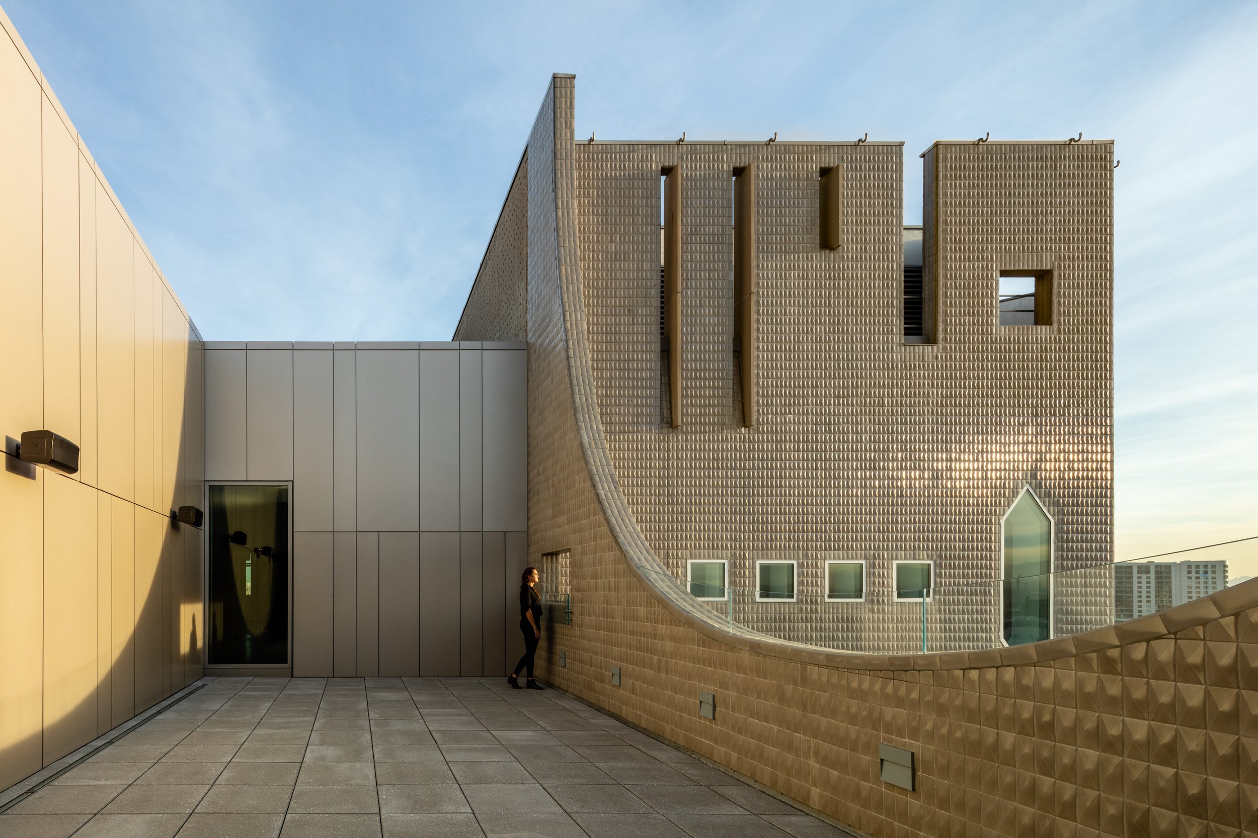 Contact — Machado Silvetti