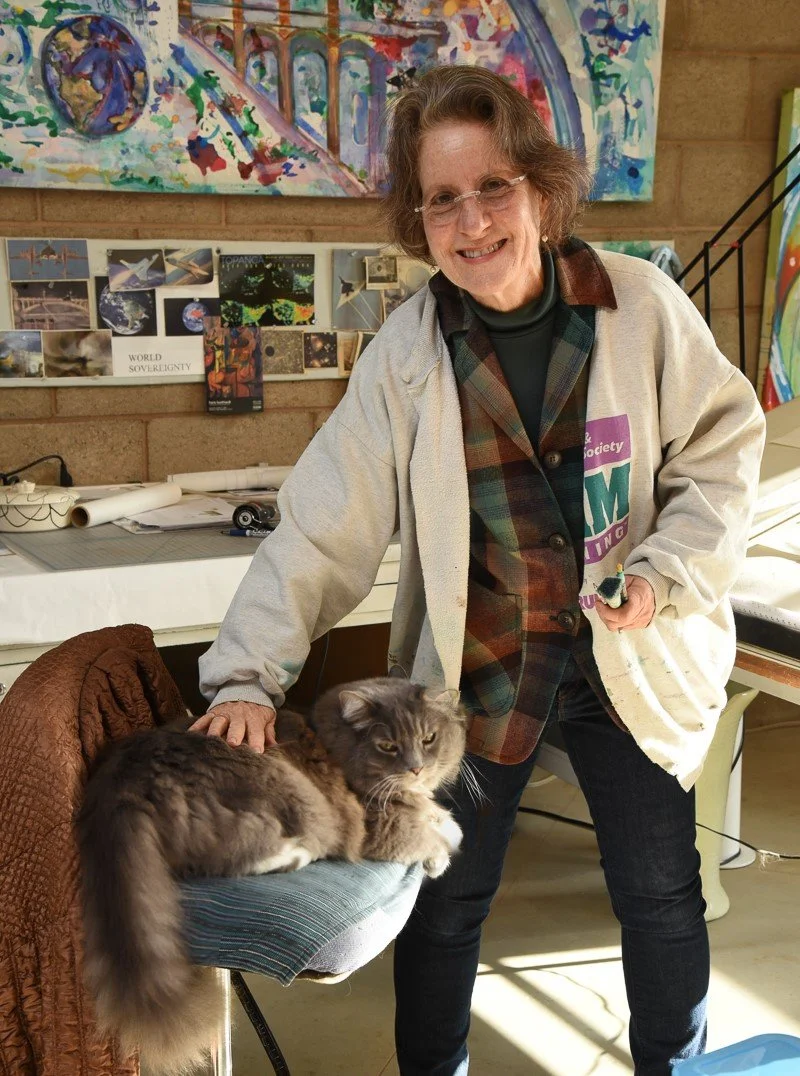 Contact 3 — Roxane Berger