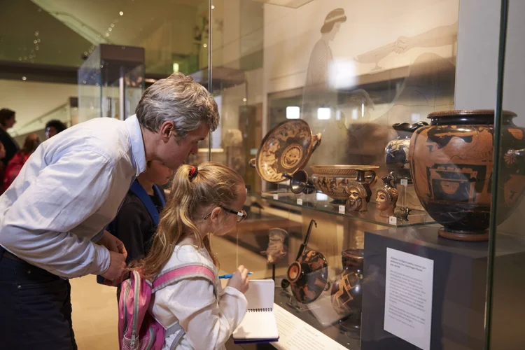 Unveiling the Craft: Exploring the Role of an Art Appraiser — Lindsey ...