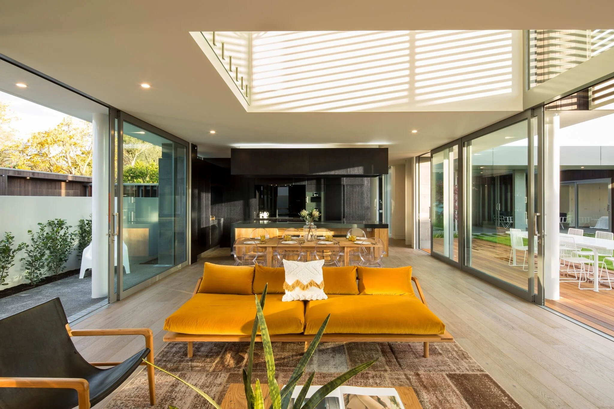 Garden House by Christchurch Architects | Light-Filled Courtyard Living ...