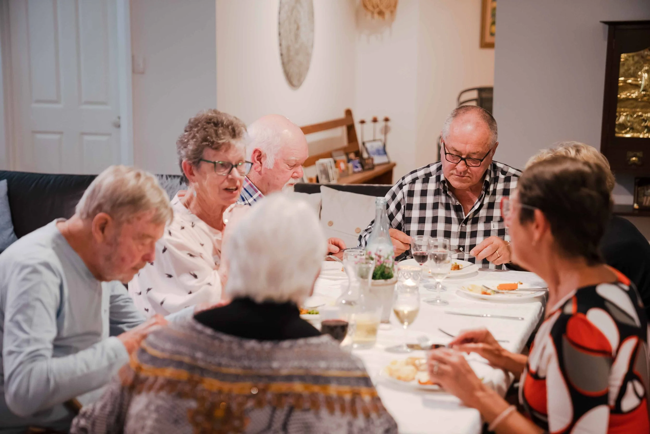 Norfolk Island Progressive Dinner — Pinetree Tours