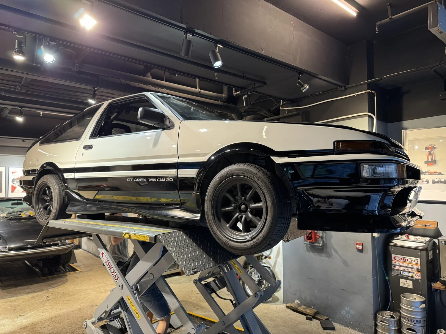 Iconic Toyota AE86 Trueno GT Apex Twin Cam 20 — VINTAGE VEHICLE MECHANIC
