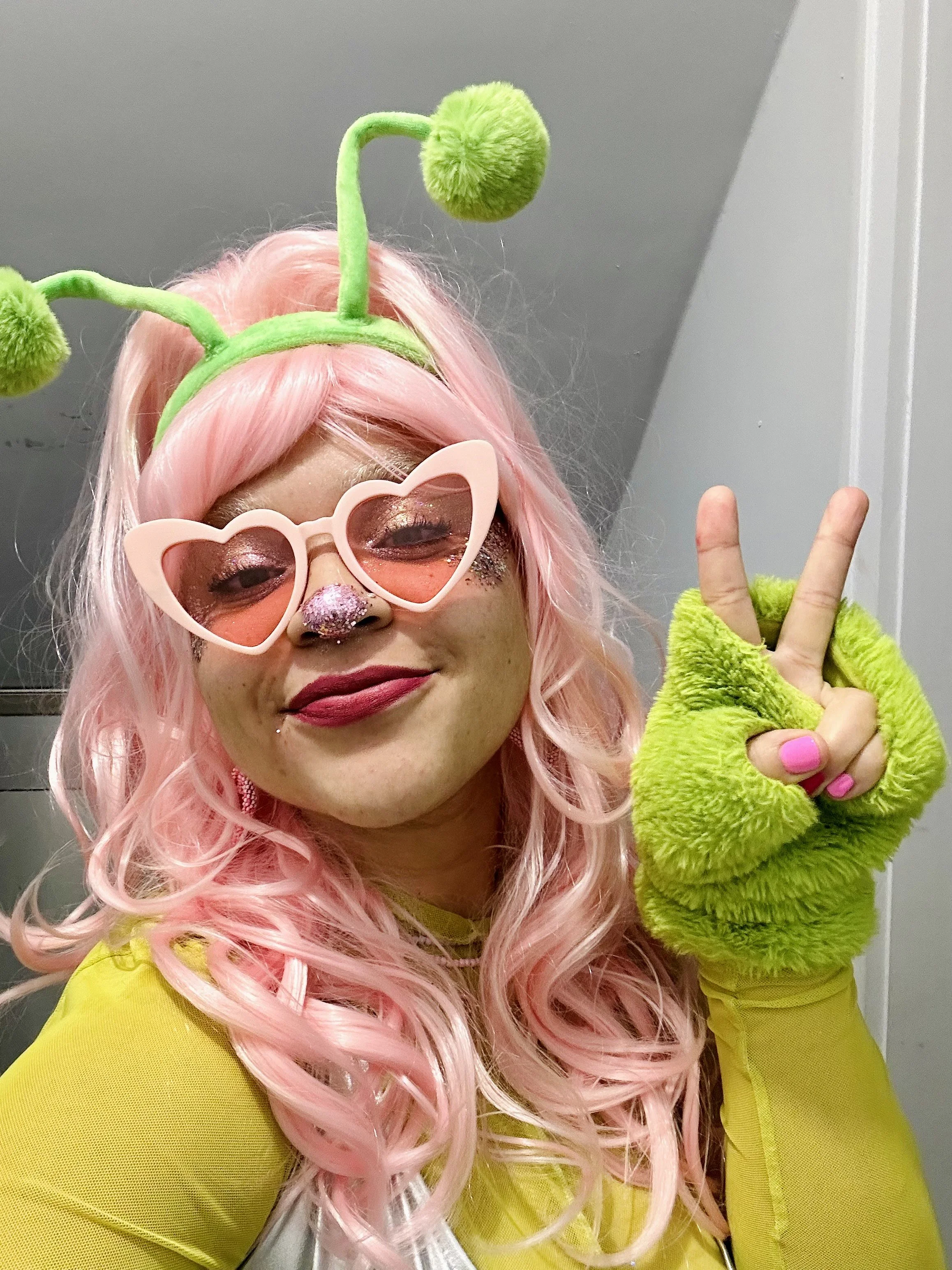 About Us — Hit Me Up - NYC's vetted community for Poly and Kink