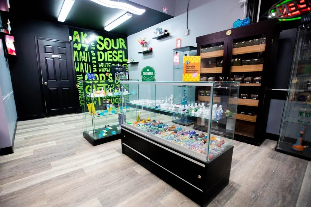Four20 Giggles: Your Go-To Cannabis Store in Winnipeg | Same-Day Delivery