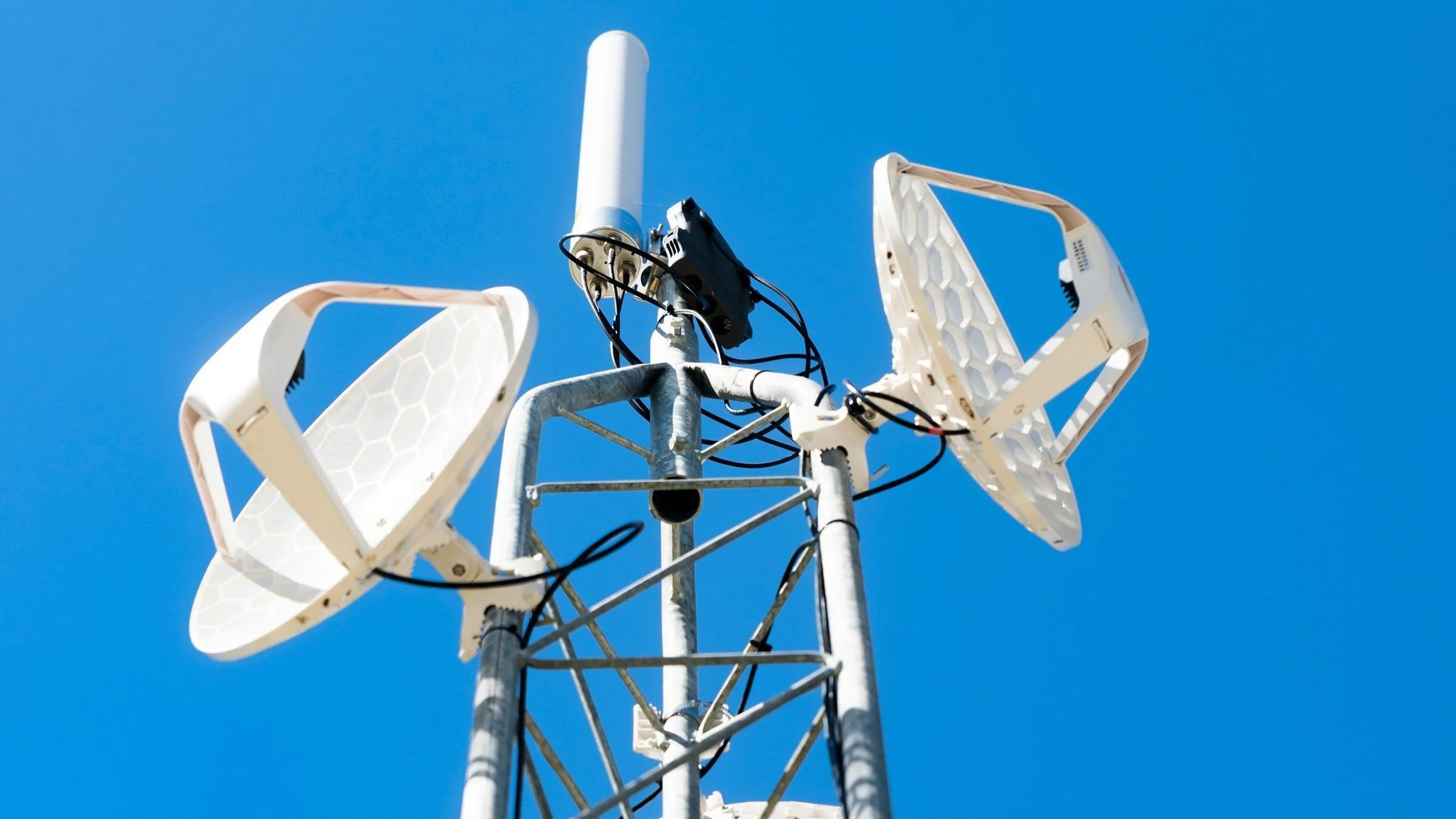 Outdoor Wi-Fi: Mesh vs. Point-to-Point Systems — Interstate ...