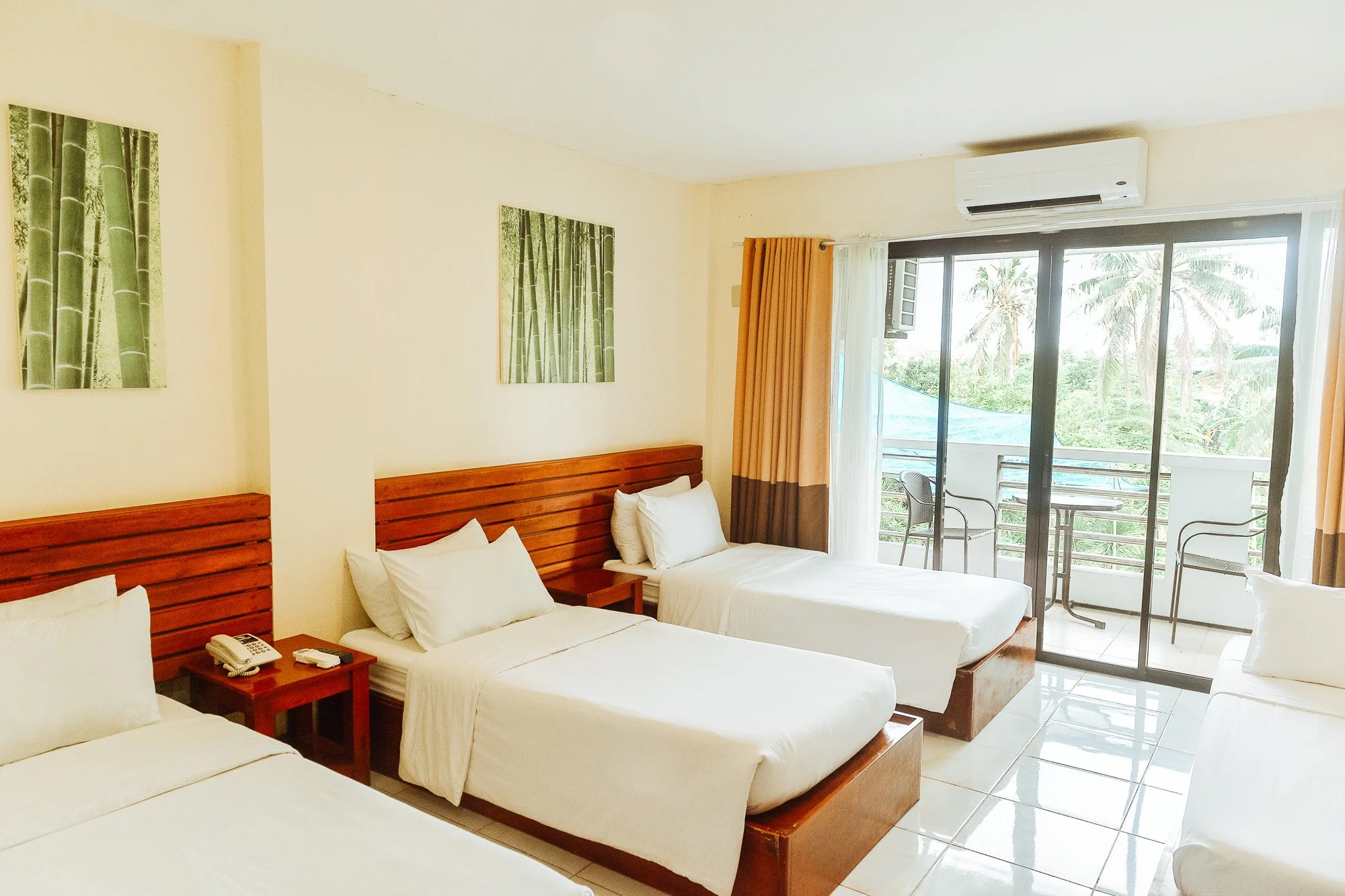 Poolside Rooms — Fernando's Hotel