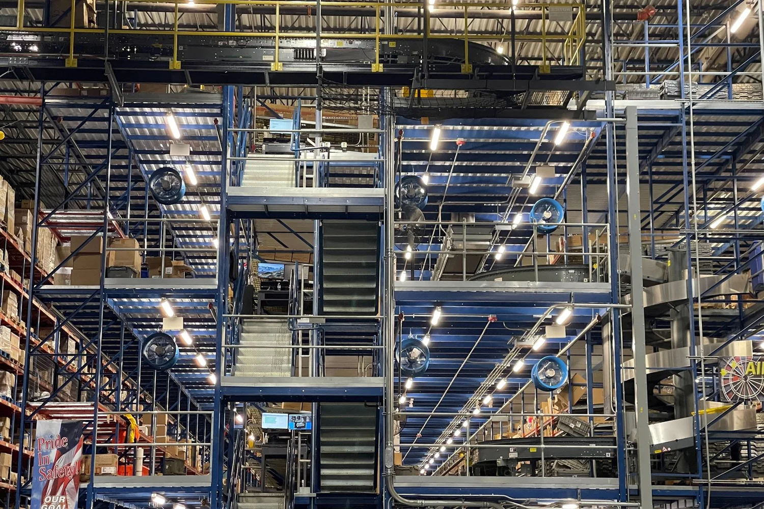 Industrial Rack Mount Fans - Pick Module Fans — Patterson Fan Co.