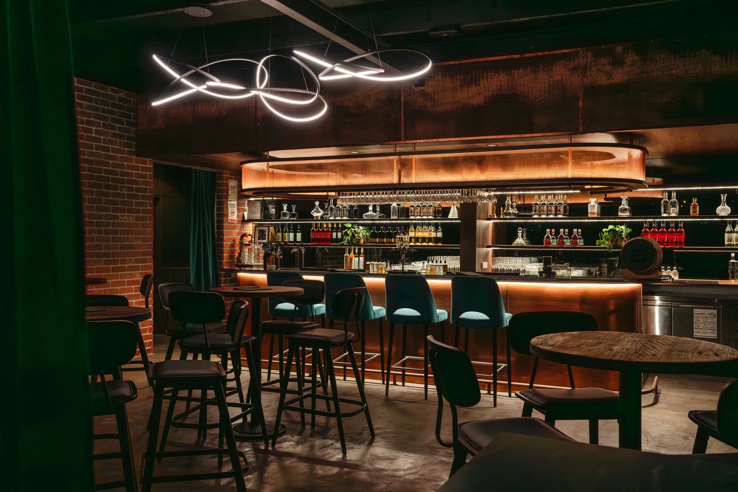 Commercial — ARCHINTERIORS