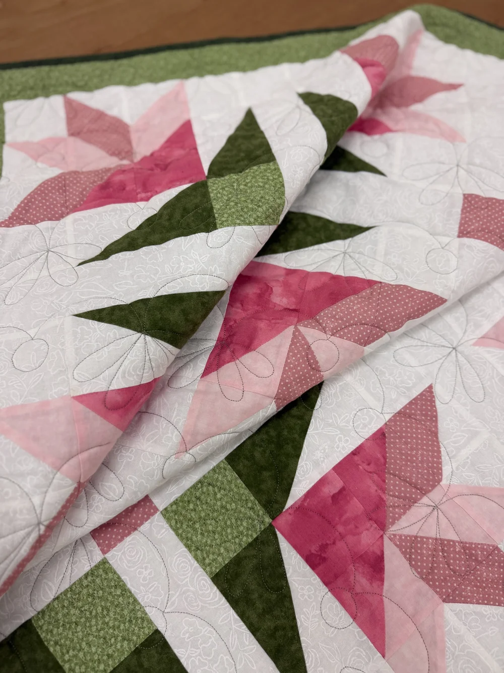 Holiday Welcome Quilt Pattern (Paper) — Shadow Valley Quilts