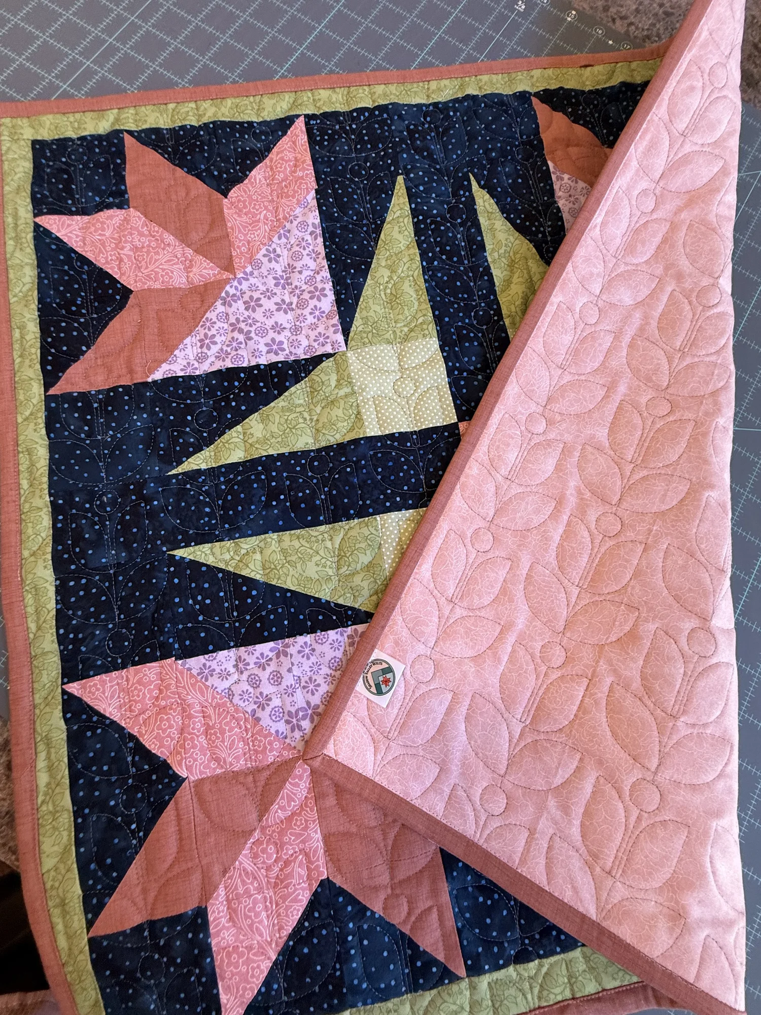 Holiday Welcome Quilt Pattern (Paper) — Shadow Valley Quilts