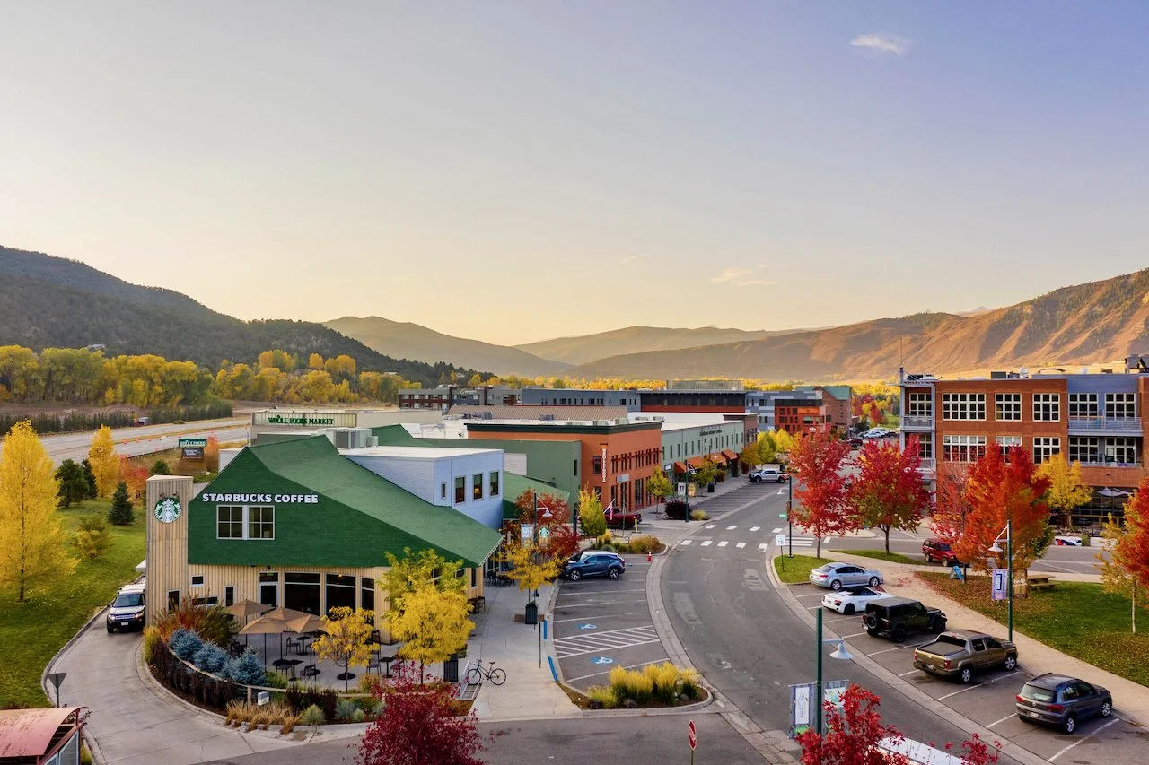 Willits — Lake Modern