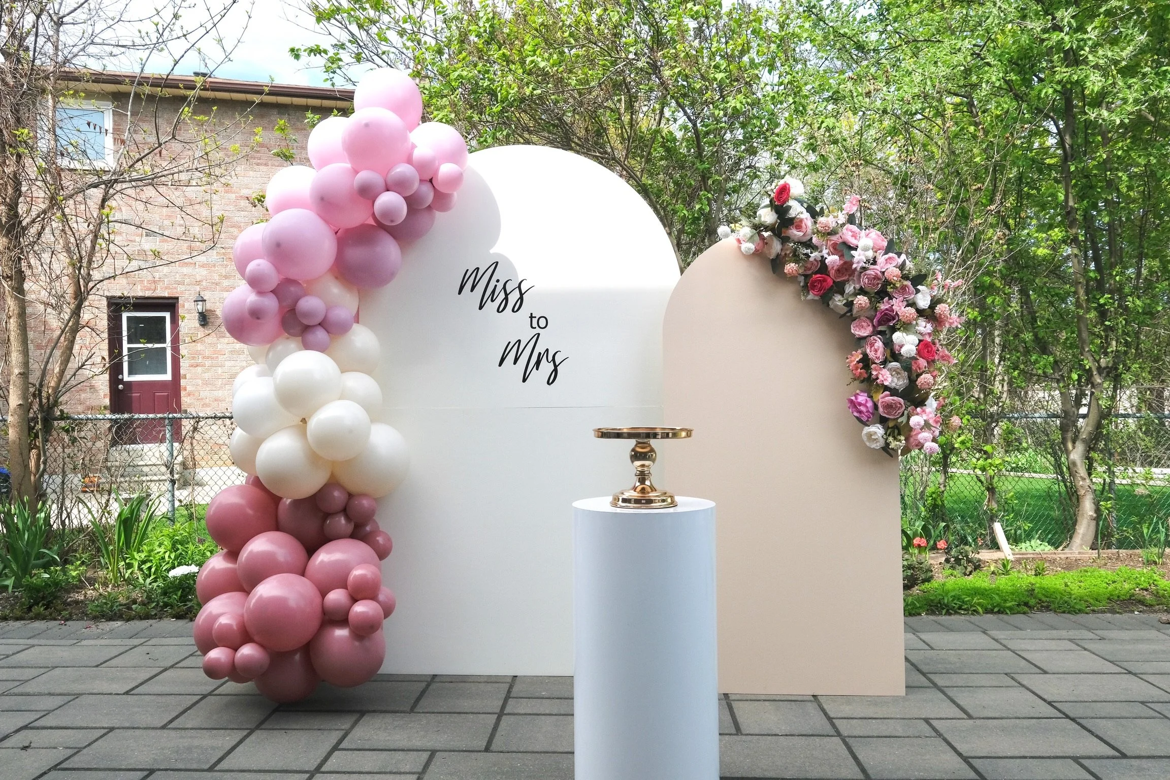 Modern Collection Kits — DIYLuxe | DIY Rental Decor Kits