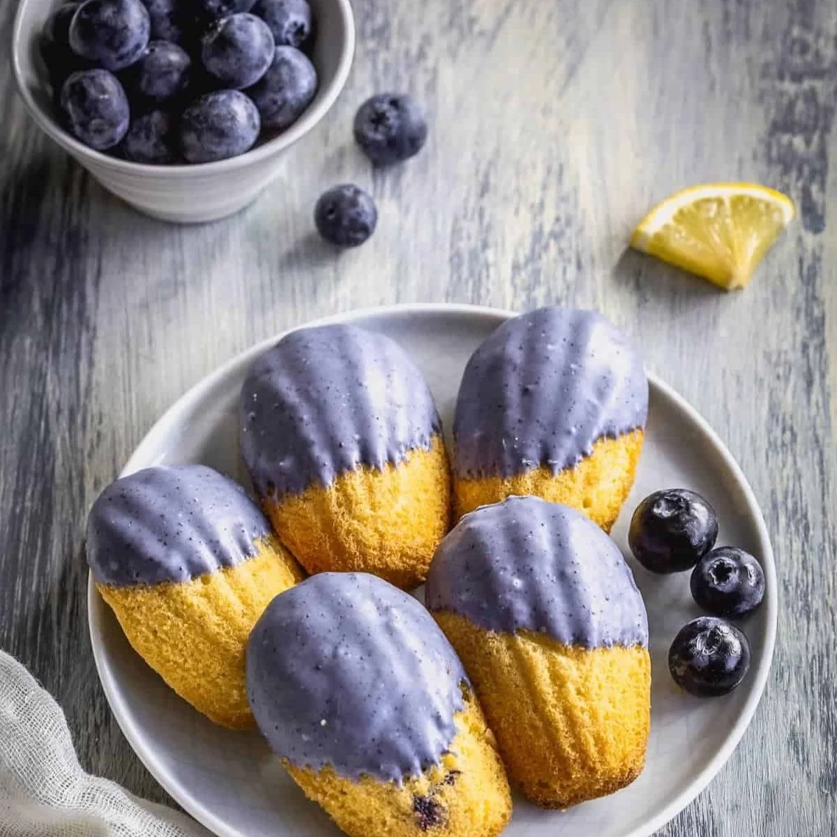 30 Best Mini Desserts & Bite-Size Treats for Afternoon Tea — Rosie ...