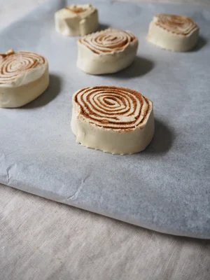 Cinnamon & Walnut Whirls – The Perfect Recipe for a Winter Afternoon of ...
