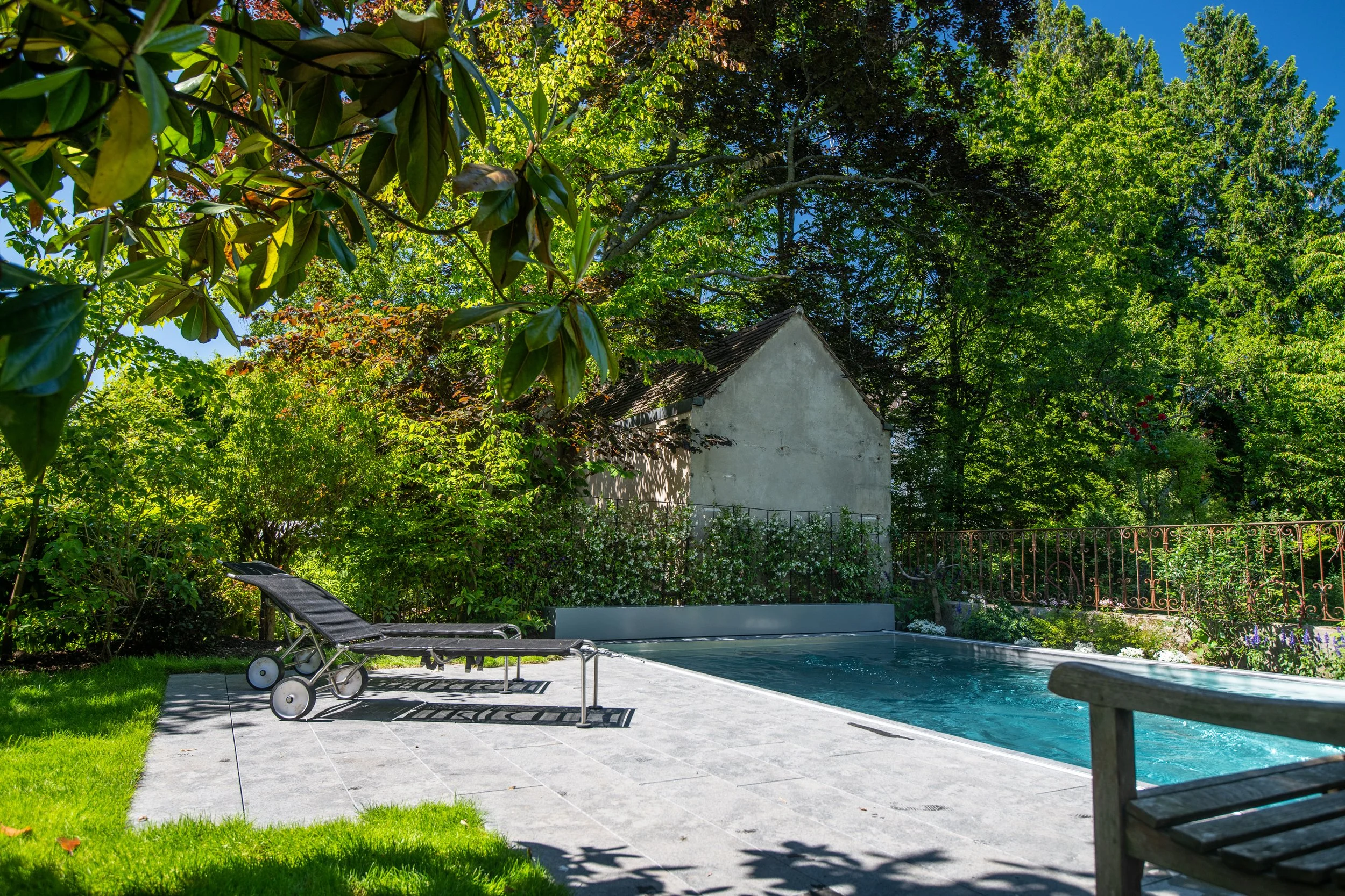 UK Exclusive Coverseal Distributor - Lighthouse — Lighthouse Pools