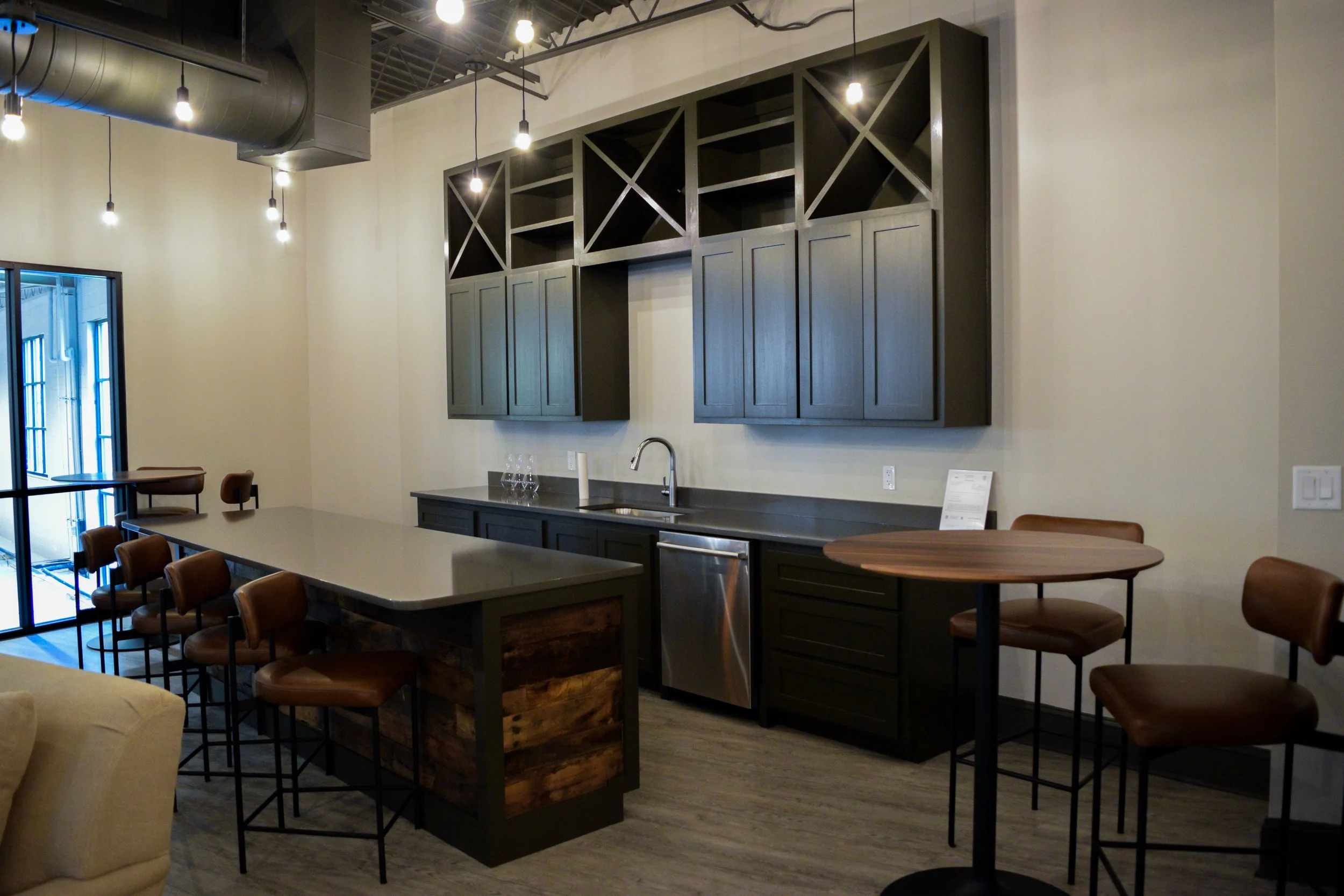 Amenities — The Cellar Fine Wines