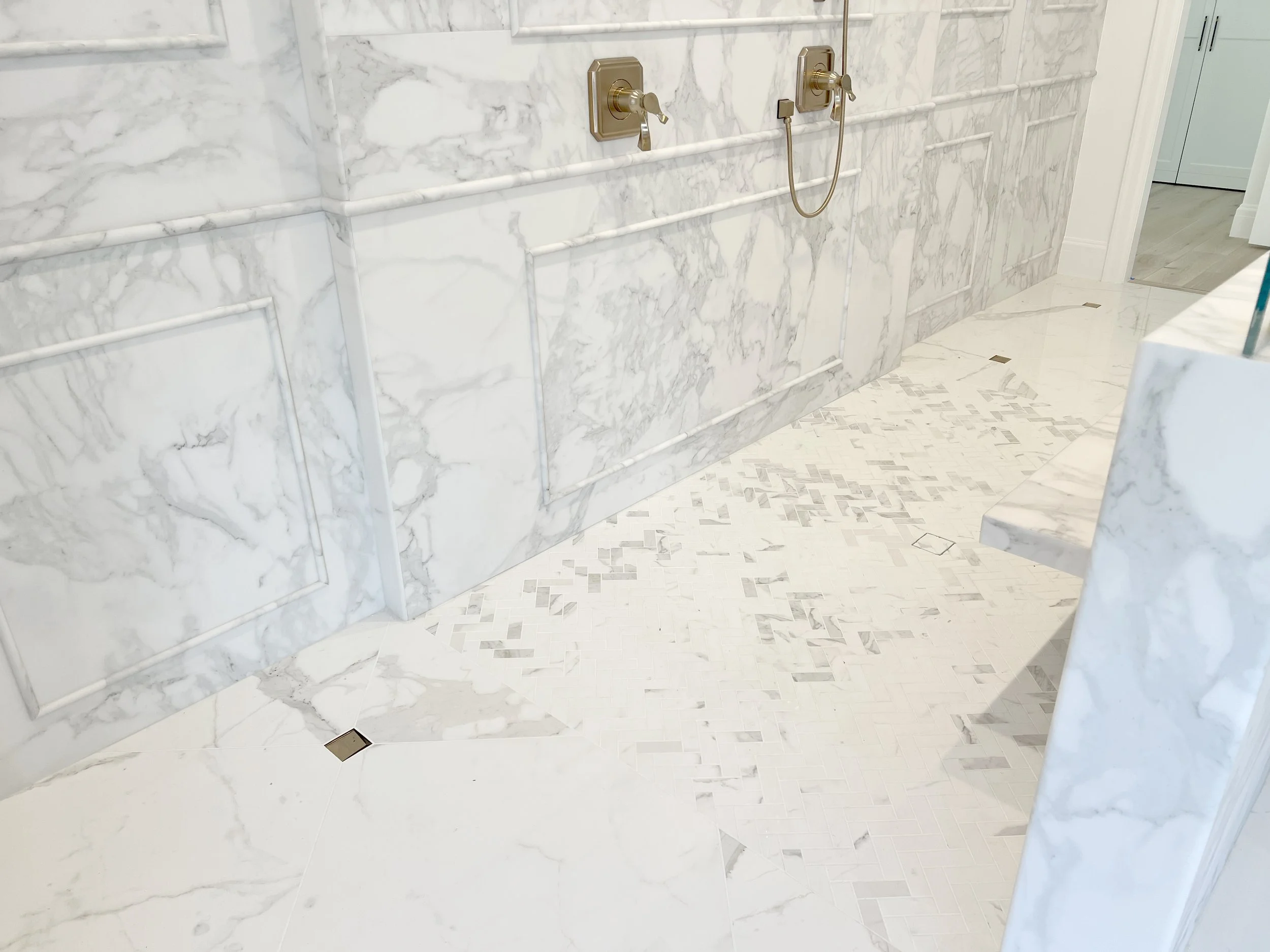 Calcutta White — Tyvarian Surfaces